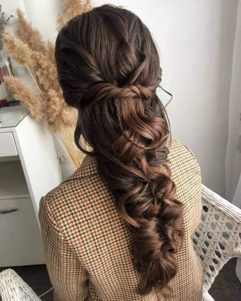 15 Women's Hairstyle Ideas to Wear for Horseback Riding